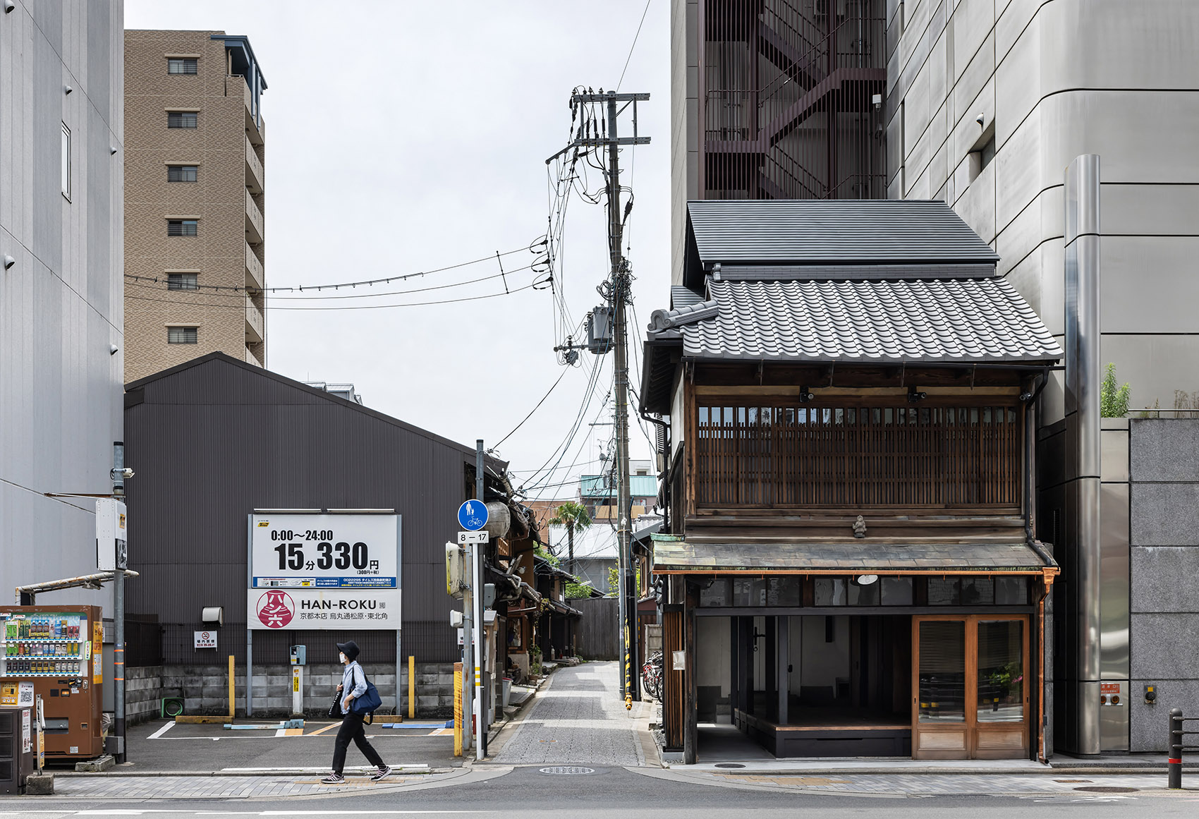 KAKKYOYAMA COMMON CENTER FOR GION FESTIVAL by Shigenori Uoya Architects ...