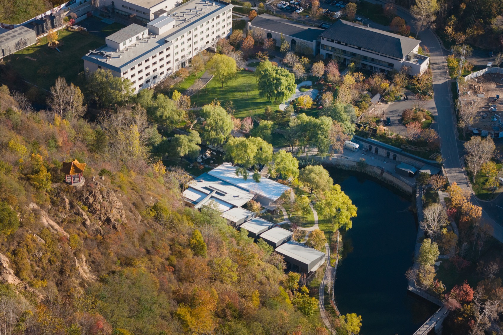 RANYA Hotel by Horizon & Atmosphere Landscape - 谷德设计网