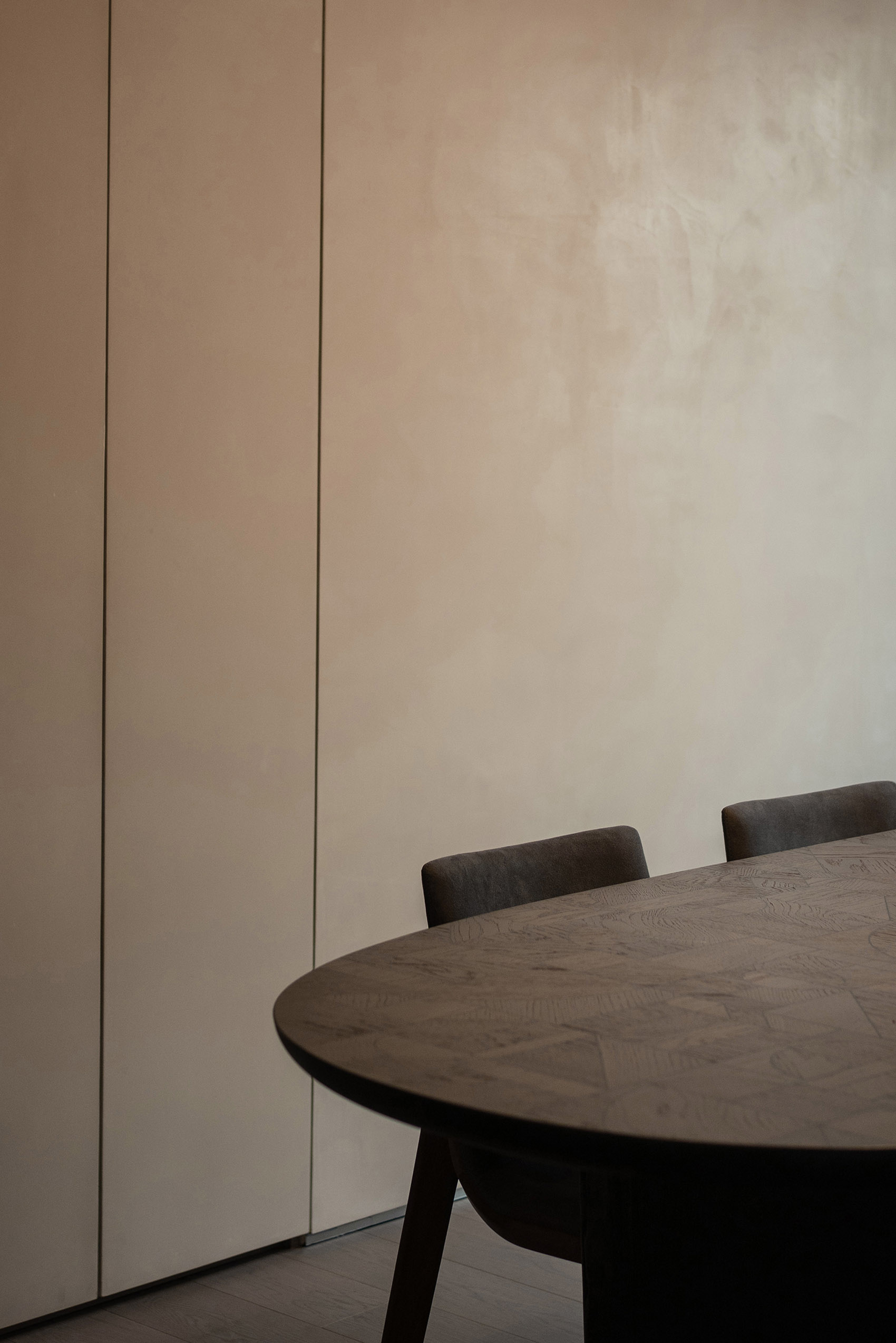 Interior Design of a Duplex Apartment on the Bund by FOUND Architects ...
