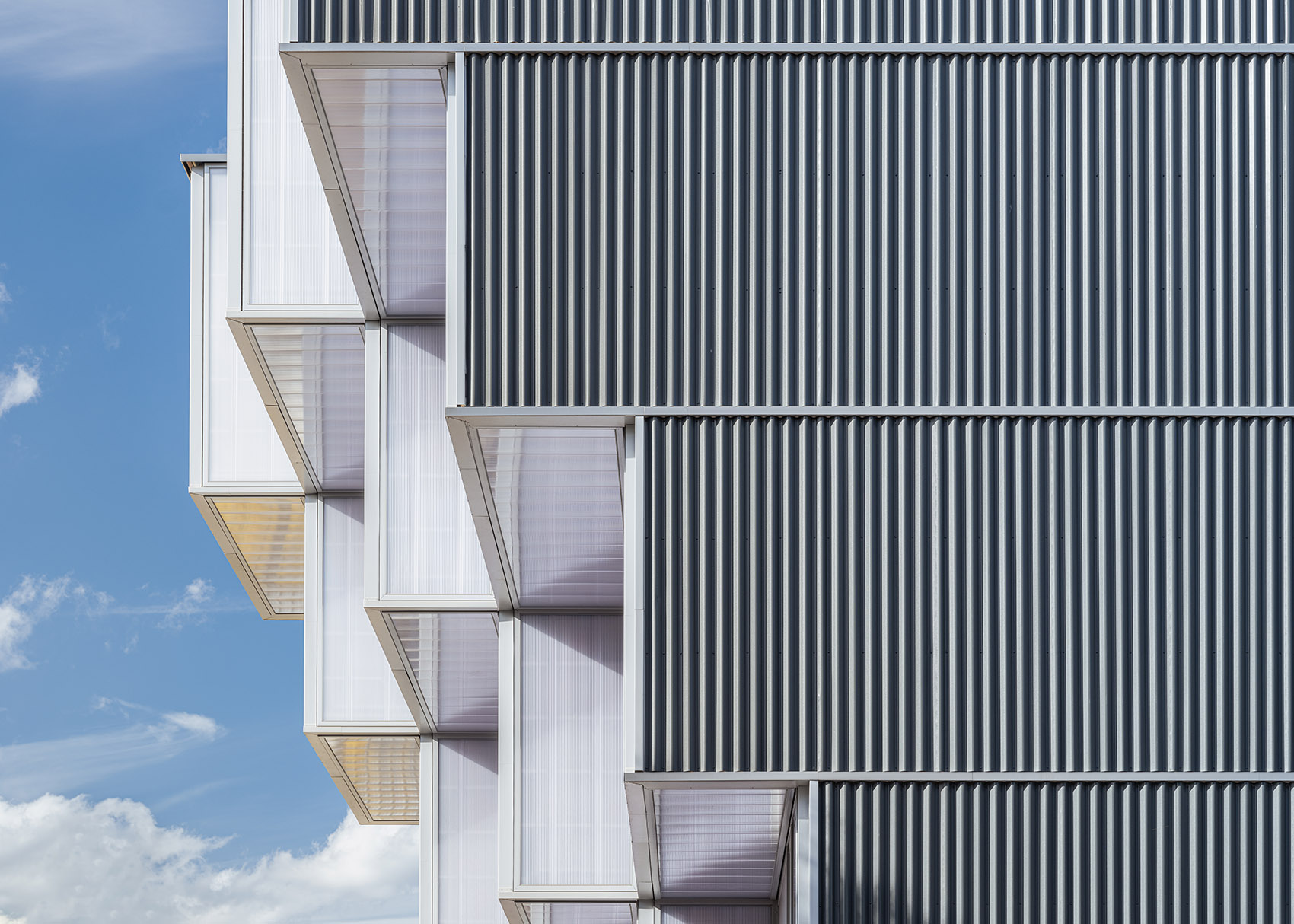 Charlton WorkStack by dRMM - 谷德设计网