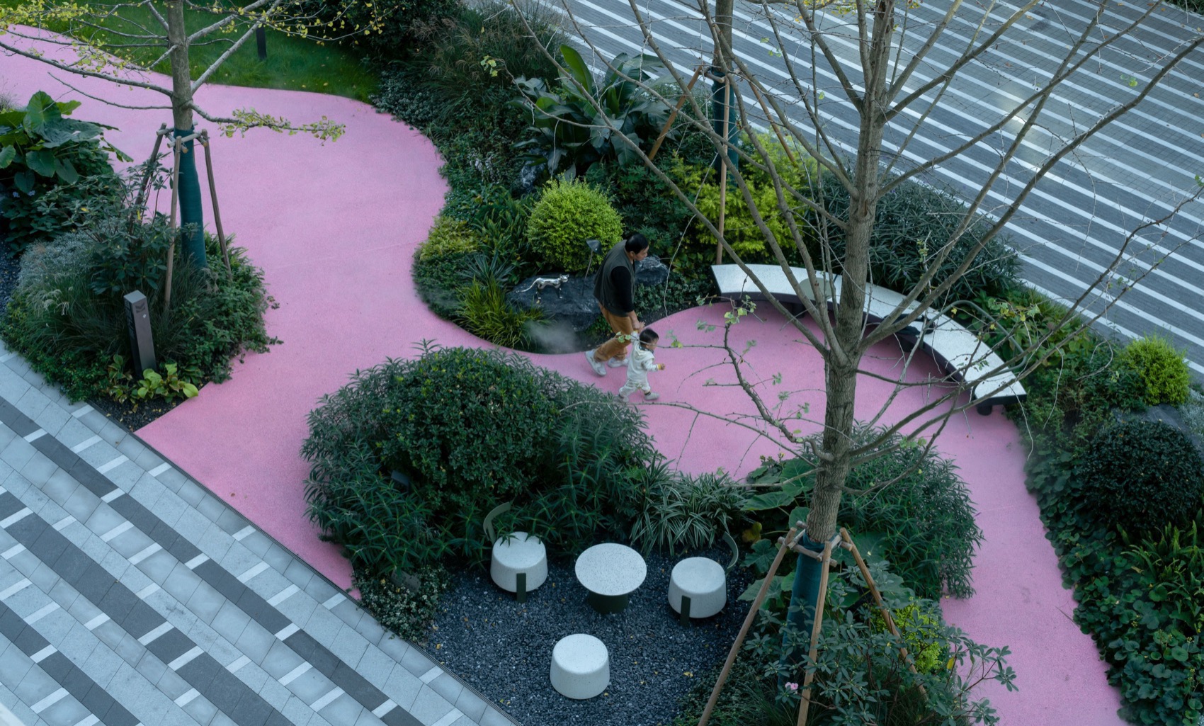 Huanglong Vanke Center Landscape Design by PERCENT LANDSCAPE DESIGN ...