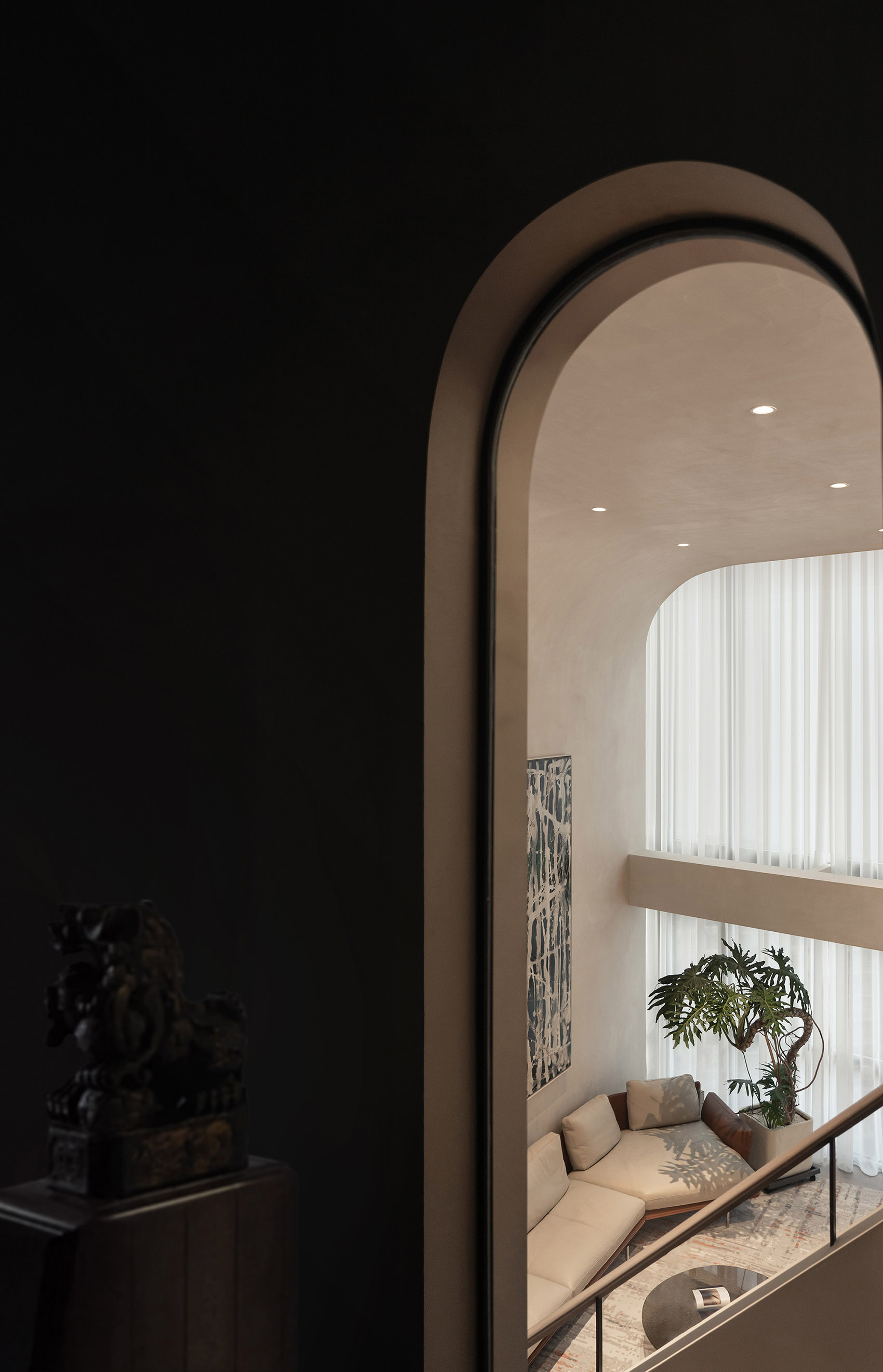 Interior Design of a Duplex Apartment on the Bund by FOUND Architects - 谷德设计网