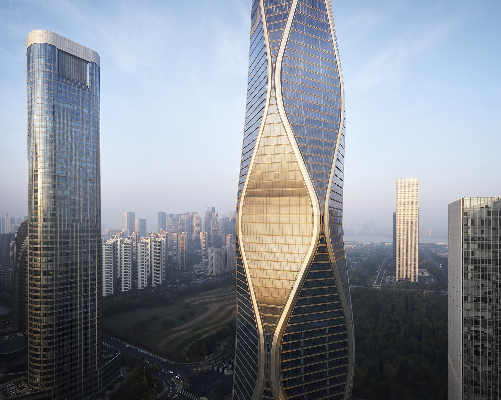 Hangzhou Wangchao Center, China by SOM - 谷德设计网