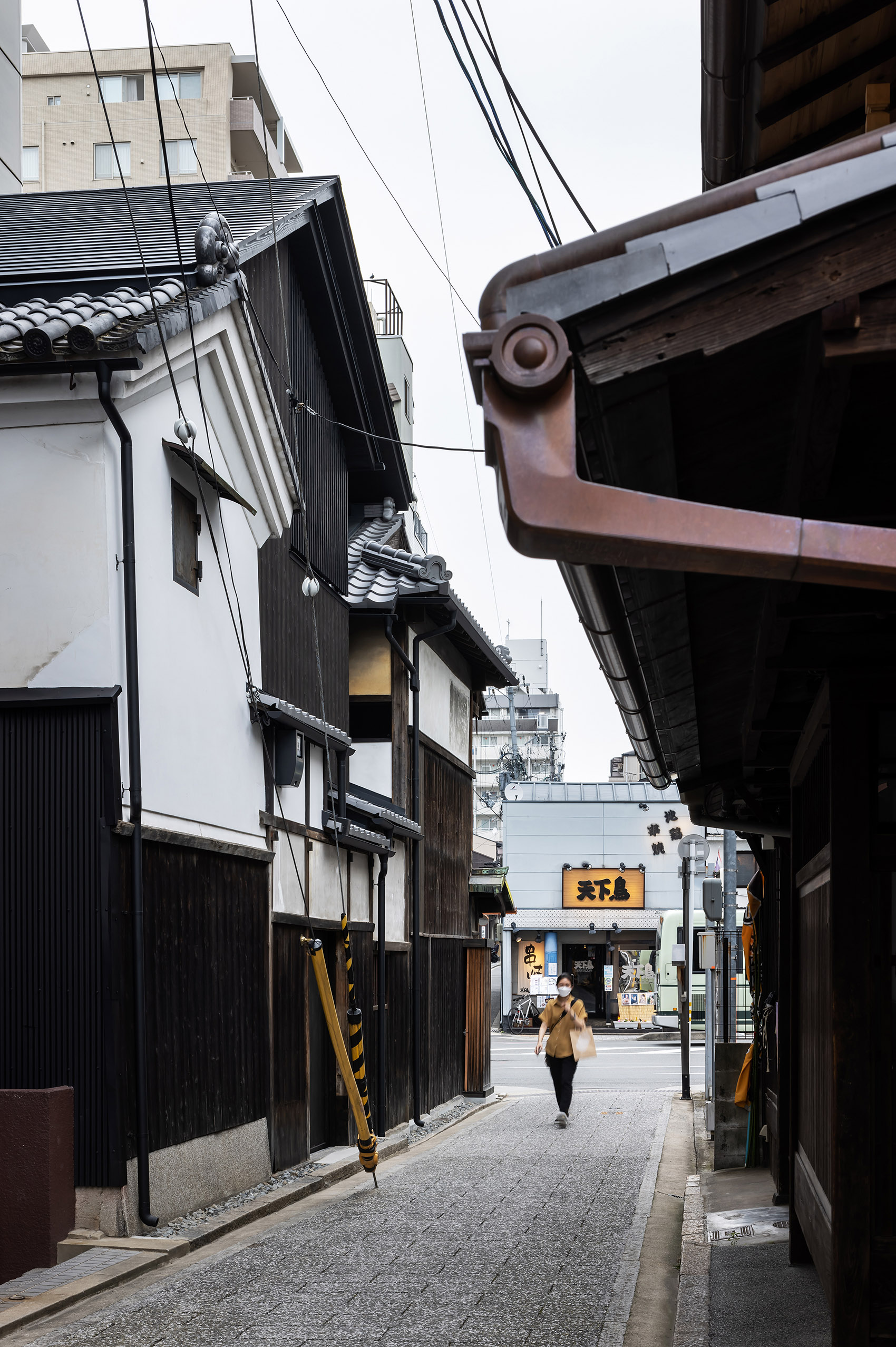 KAKKYOYAMA COMMON CENTER FOR GION FESTIVAL by Shigenori Uoya Architects ...