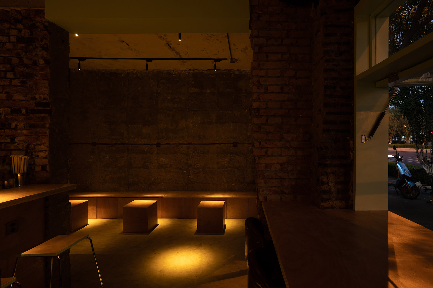 FANGLANG Hutong Community Bar Renovation by Masaya Kawashima + Daiki ...