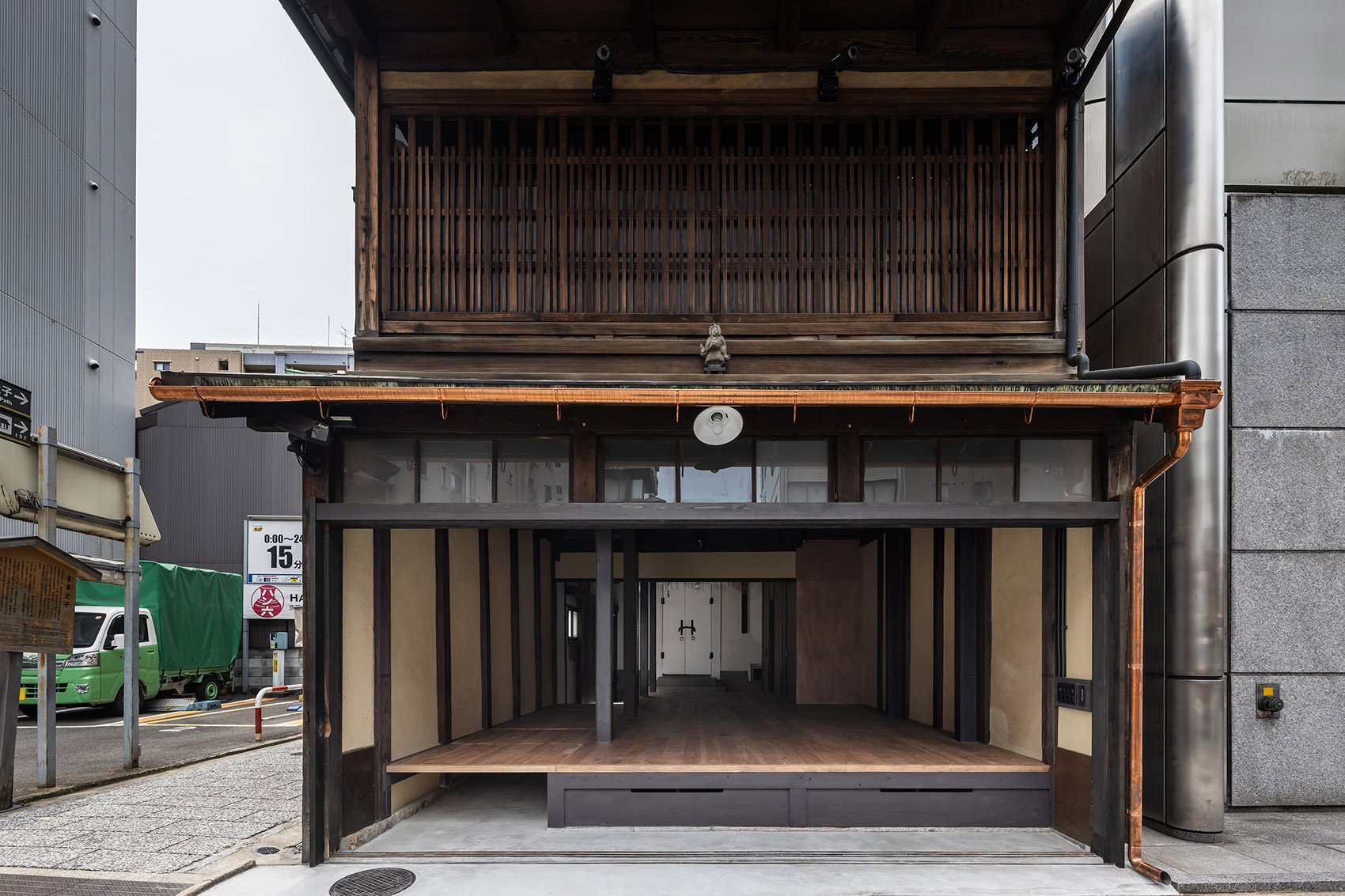 KAKKYOYAMA COMMON CENTER FOR GION FESTIVAL by Shigenori Uoya Architects ...