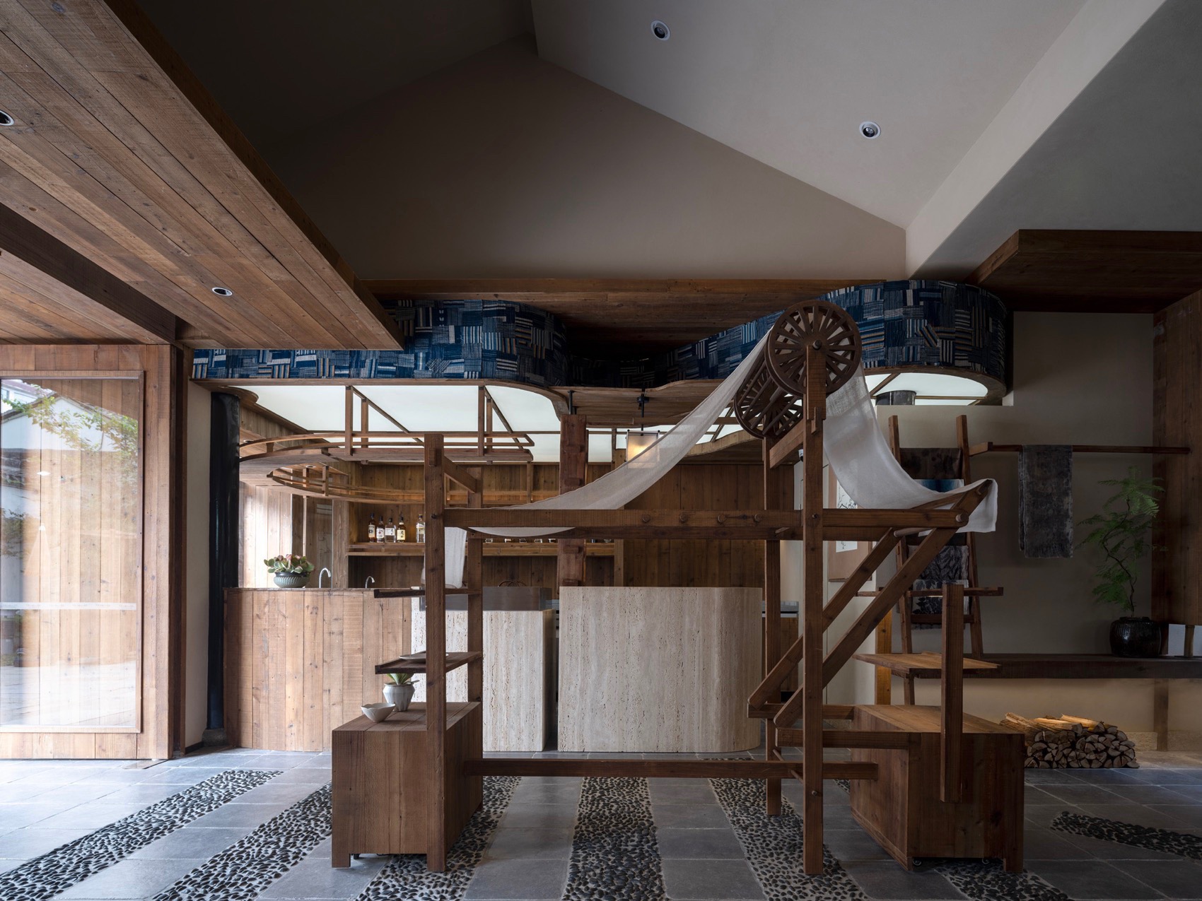 Miss Chow’s Time by OYTT Design - 谷德设计网