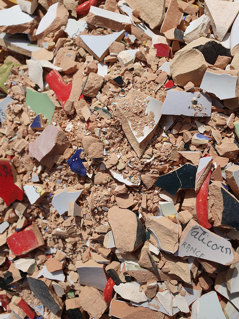 The Anamorphic Bench by Atelier YokYok - 谷德设计网