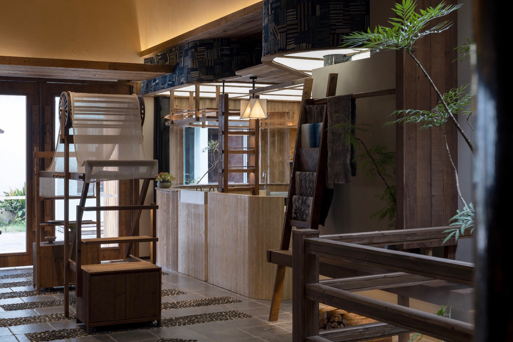 Miss Chow’s Time by OYTT Design - 谷德设计网