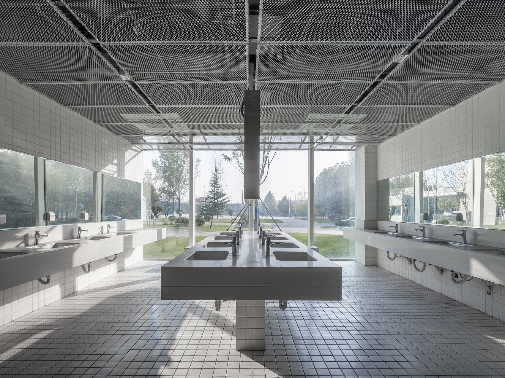 Xiangfen Xingyuan Swimming Pool by Atelier Kai Architects - 谷德设计网