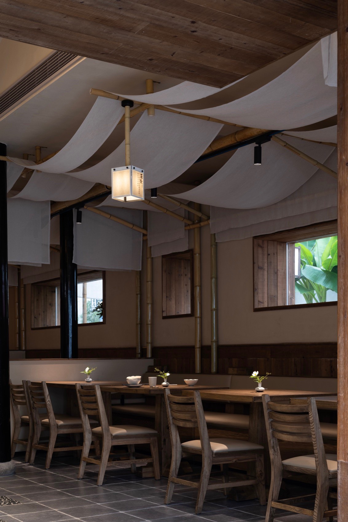 Miss Chow’s Time by OYTT Design - 谷德设计网