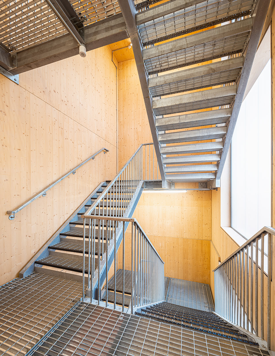 Charlton WorkStack by dRMM - 谷德设计网