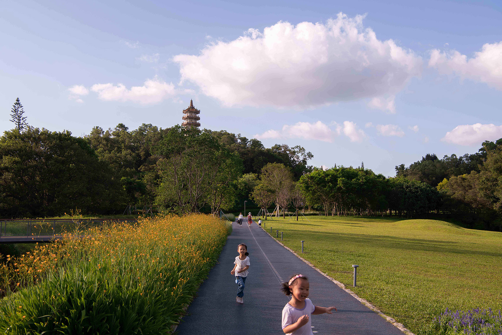 Phase I demonstration section of XILI Ecological Belt by HOPE DESIGN ...