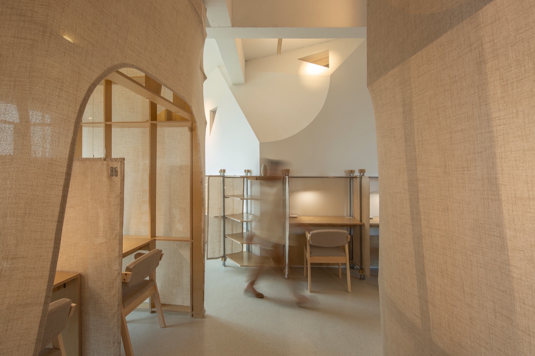 Skyline Study Studio by Atelier d’More - 谷德设计网