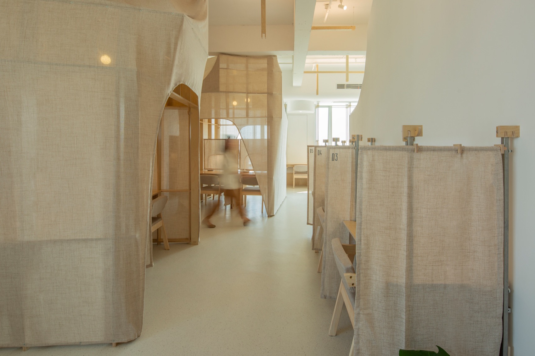 Skyline Study Studio by Atelier d’More - 谷德设计网