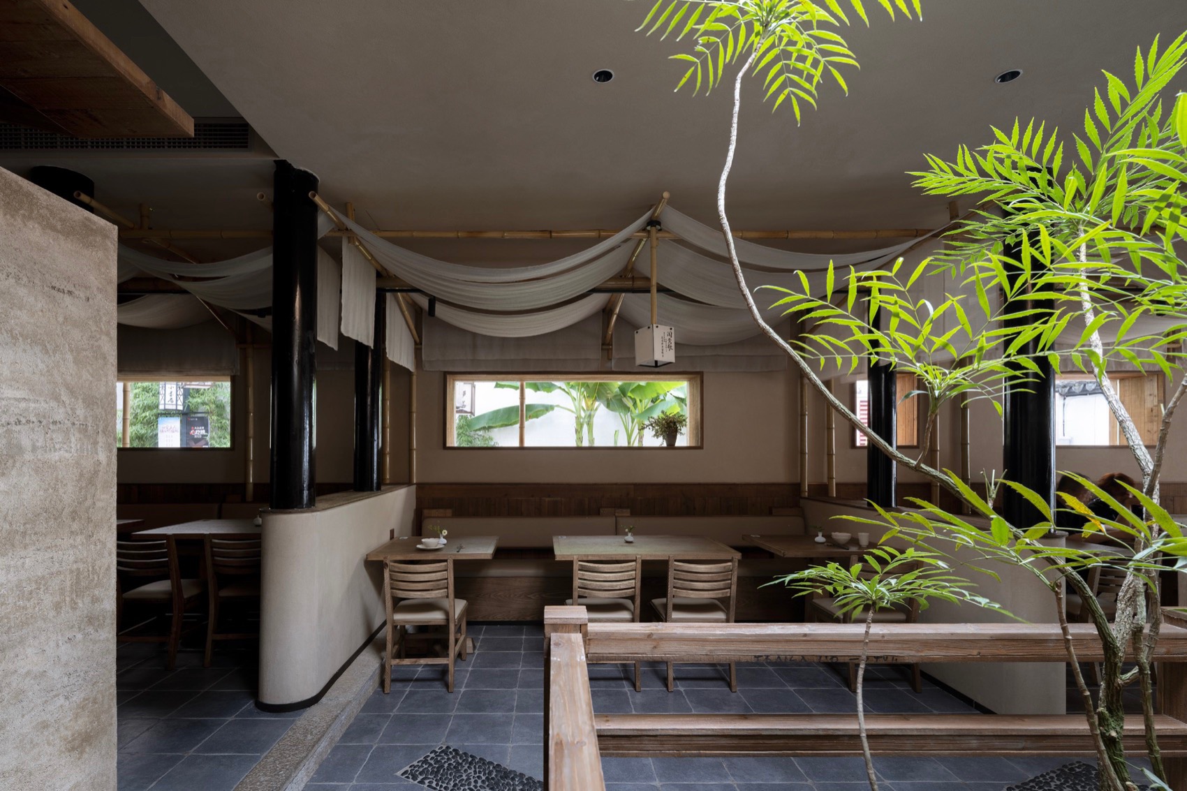 Miss Chow’s Time by OYTT Design - 谷德设计网