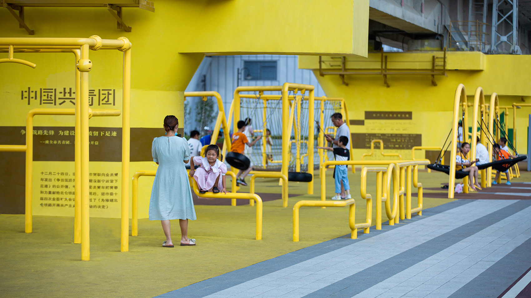 Wuxiang 987 High Line Park by Ningbo Urban Construction Design ...