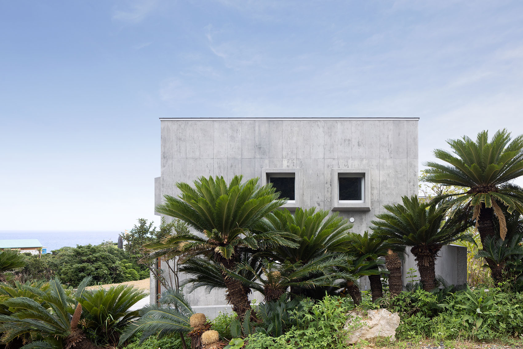 House in Toguchi by Sakai Architects - 谷德设计网