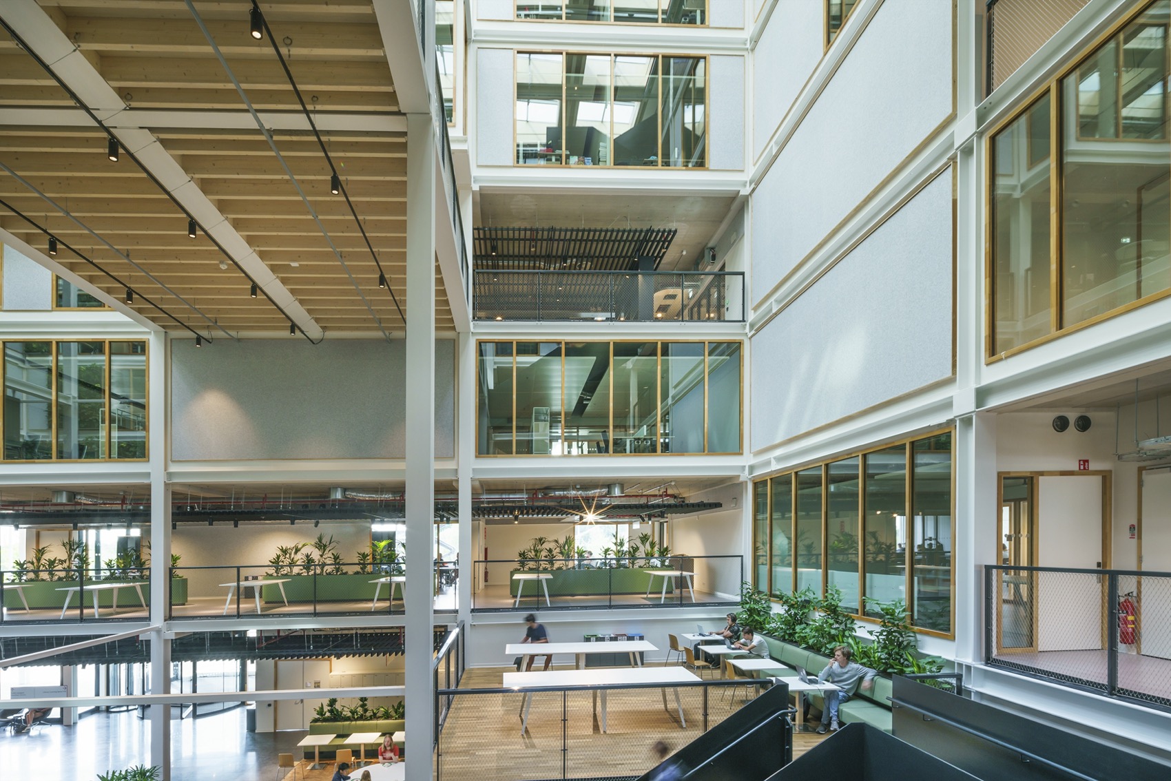 LAB42 by Benthem Crouwel Architects - 谷德设计网