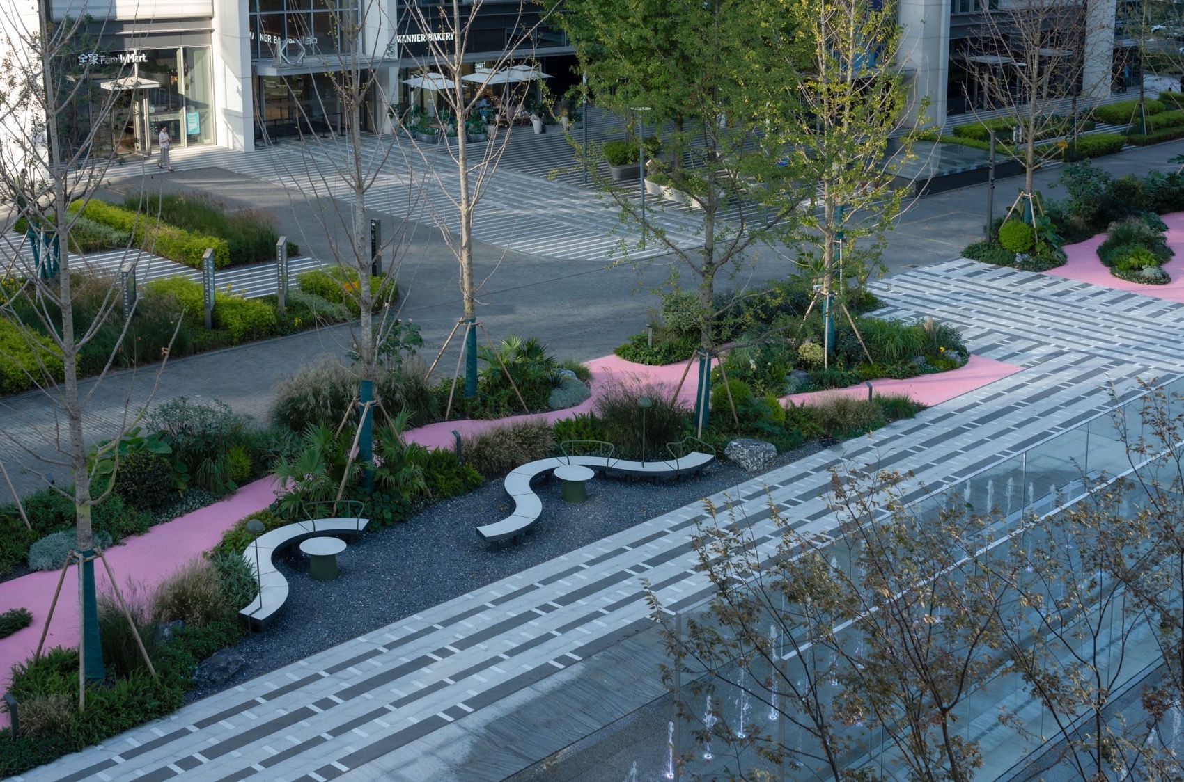 Huanglong Vanke Center Landscape Design by PERCENT LANDSCAPE DESIGN ...