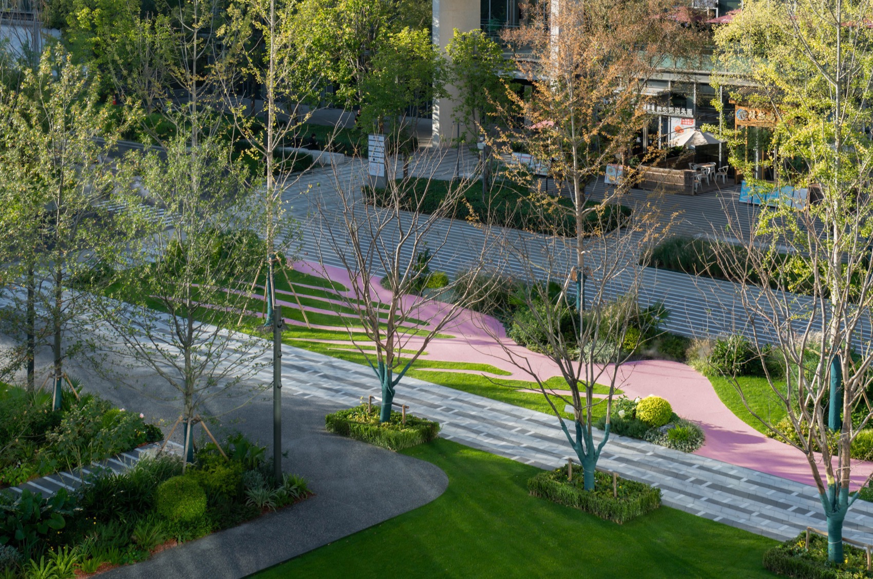 Huanglong Vanke Center Landscape Design by PERCENT LANDSCAPE DESIGN ...