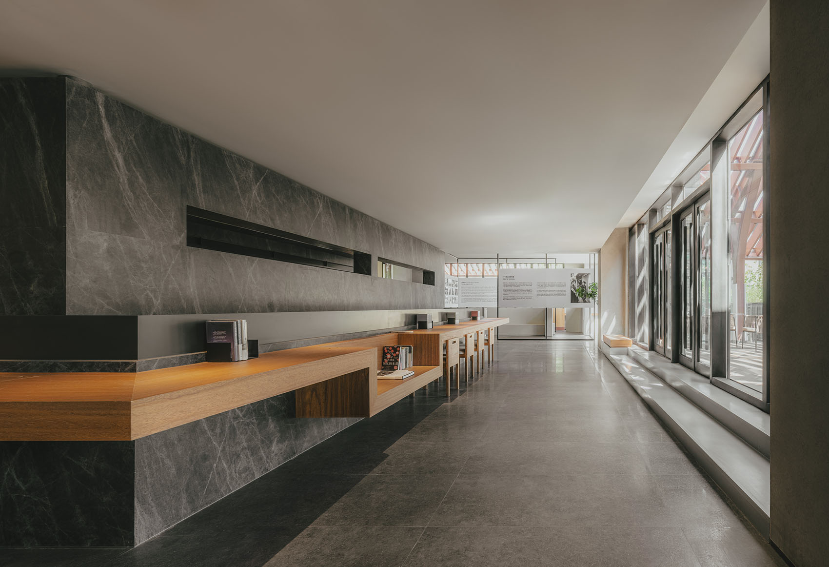 TANKO One Way Space and the 13th Bistro by BUZZ Architects - 谷德设计网