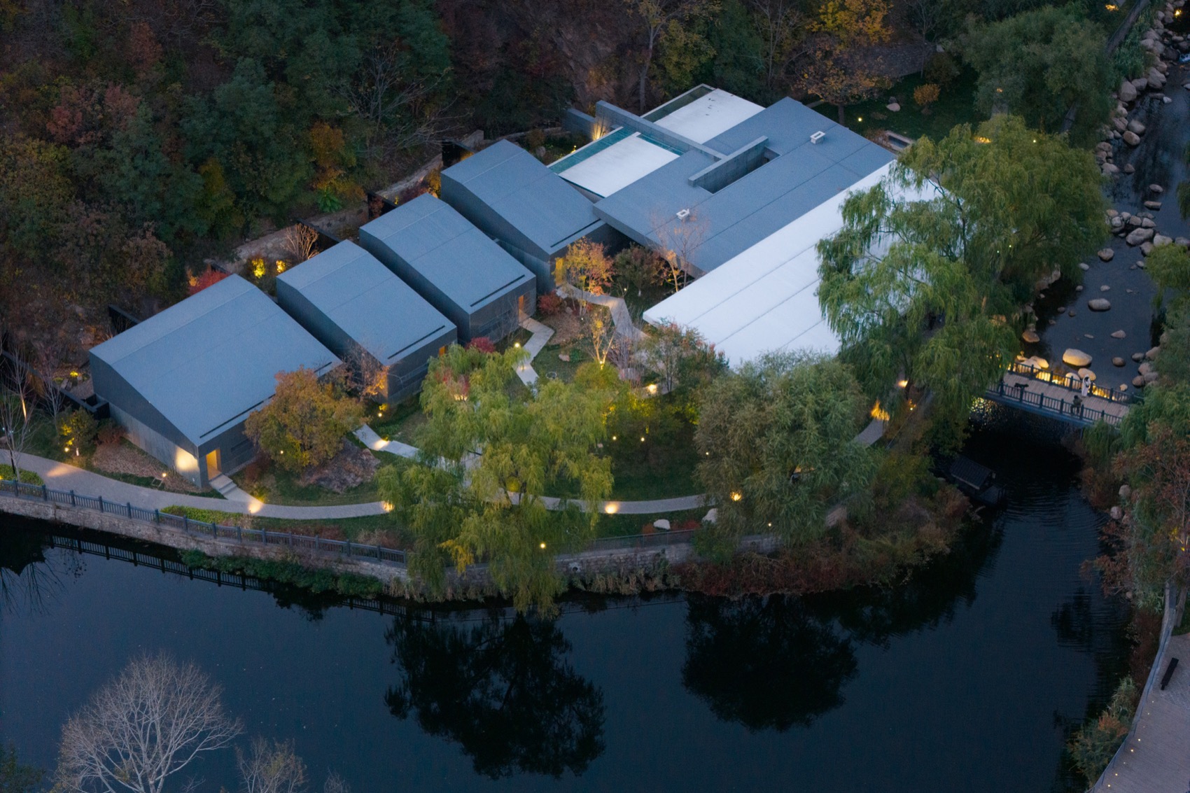 RANYA Hotel by Horizon & Atmosphere Landscape - 谷德设计网