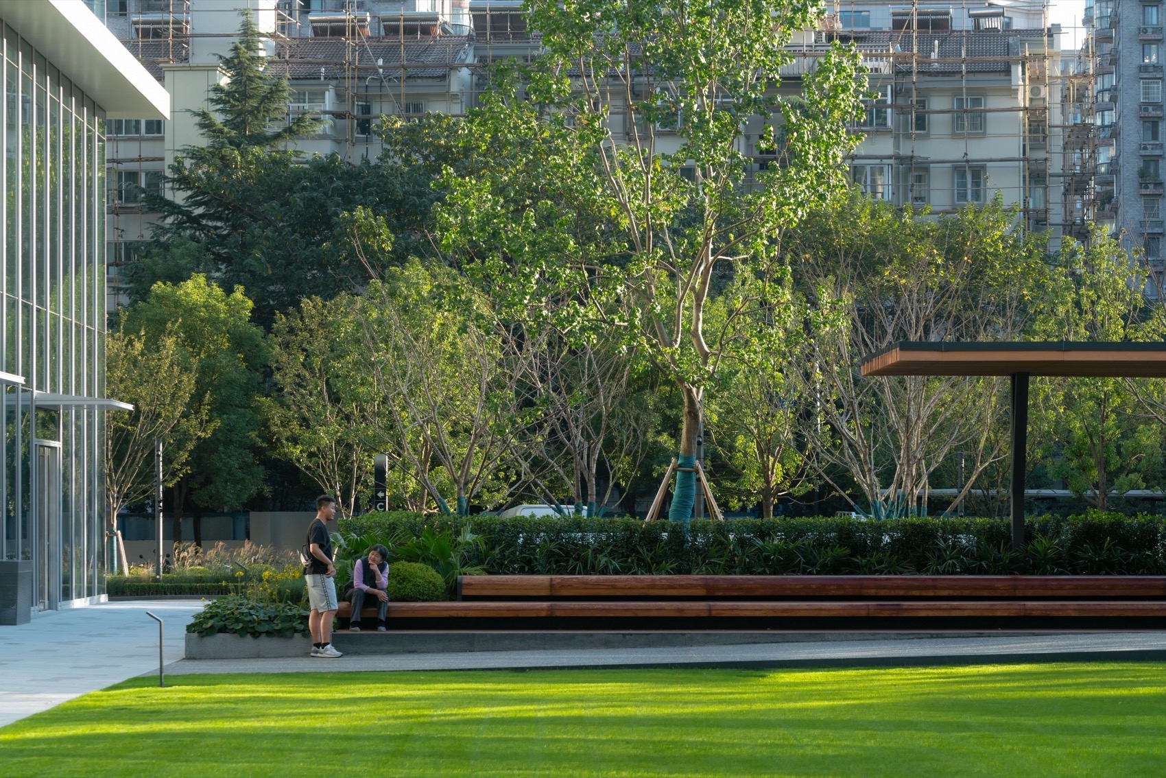 Huanglong Vanke Center Landscape Design by PERCENT LANDSCAPE DESIGN ...