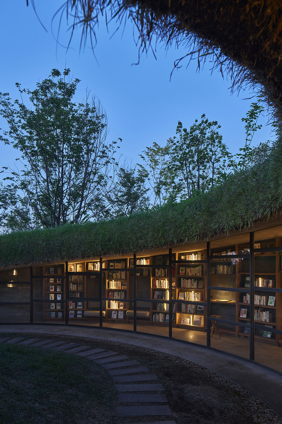 Library in the Earth by Hiroshi Nakamura & NAP - 谷德设计网