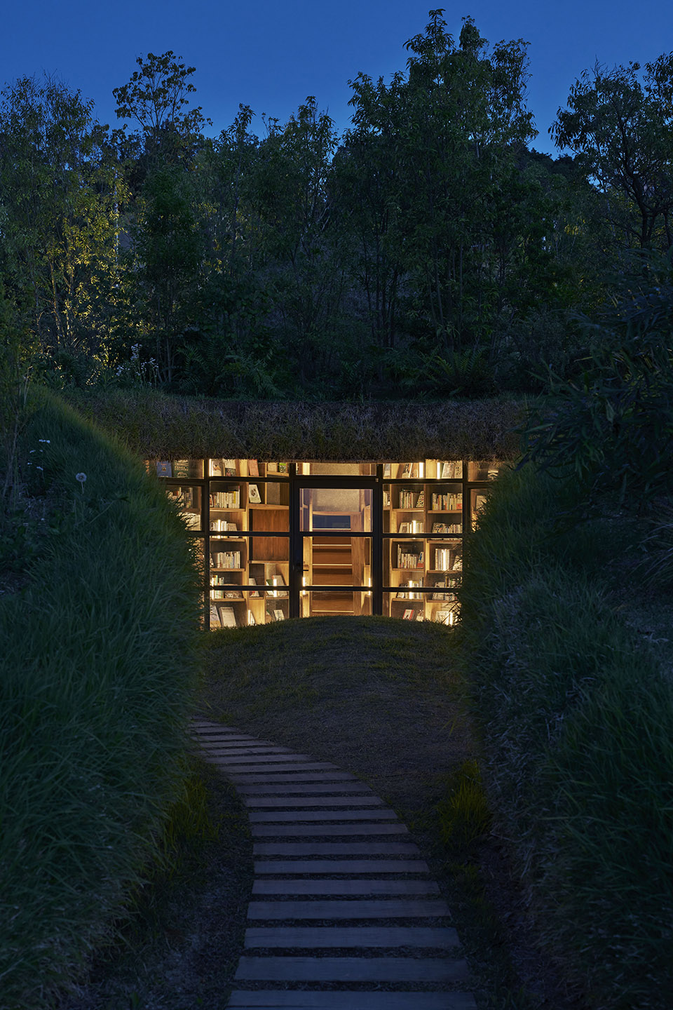 Library in the Earth by Hiroshi Nakamura & NAP - 谷德设计网