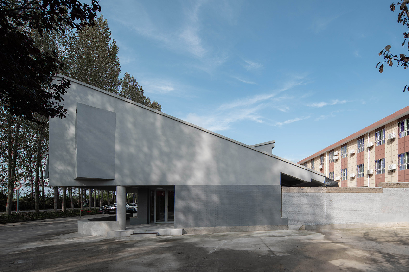 Qinfeng Library for Shaanxi Hope Project by Wall Architects of XAUAT - 谷德设计网