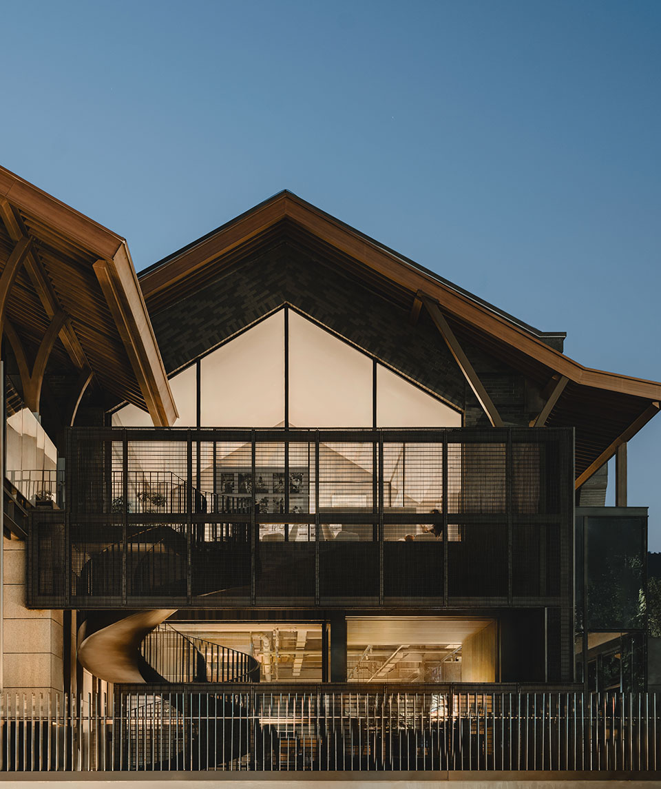 TANKO One Way Space and the 13th Bistro by BUZZ Architects - 谷德设计网