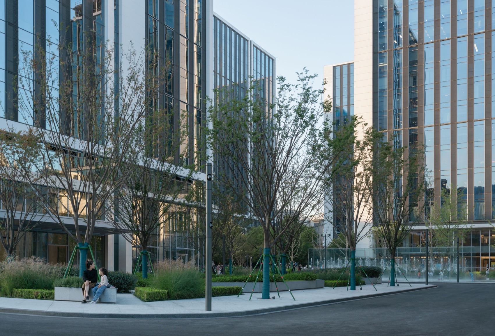 Huanglong Vanke Center Landscape Design by PERCENT LANDSCAPE DESIGN ...