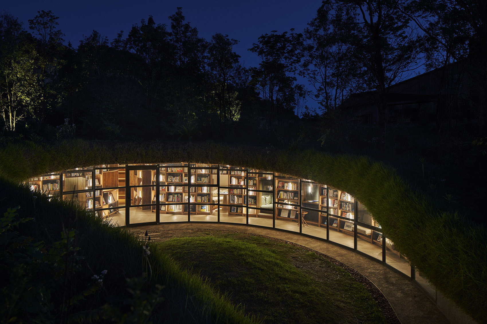 Library in the Earth by Hiroshi Nakamura & NAP - 谷德设计网