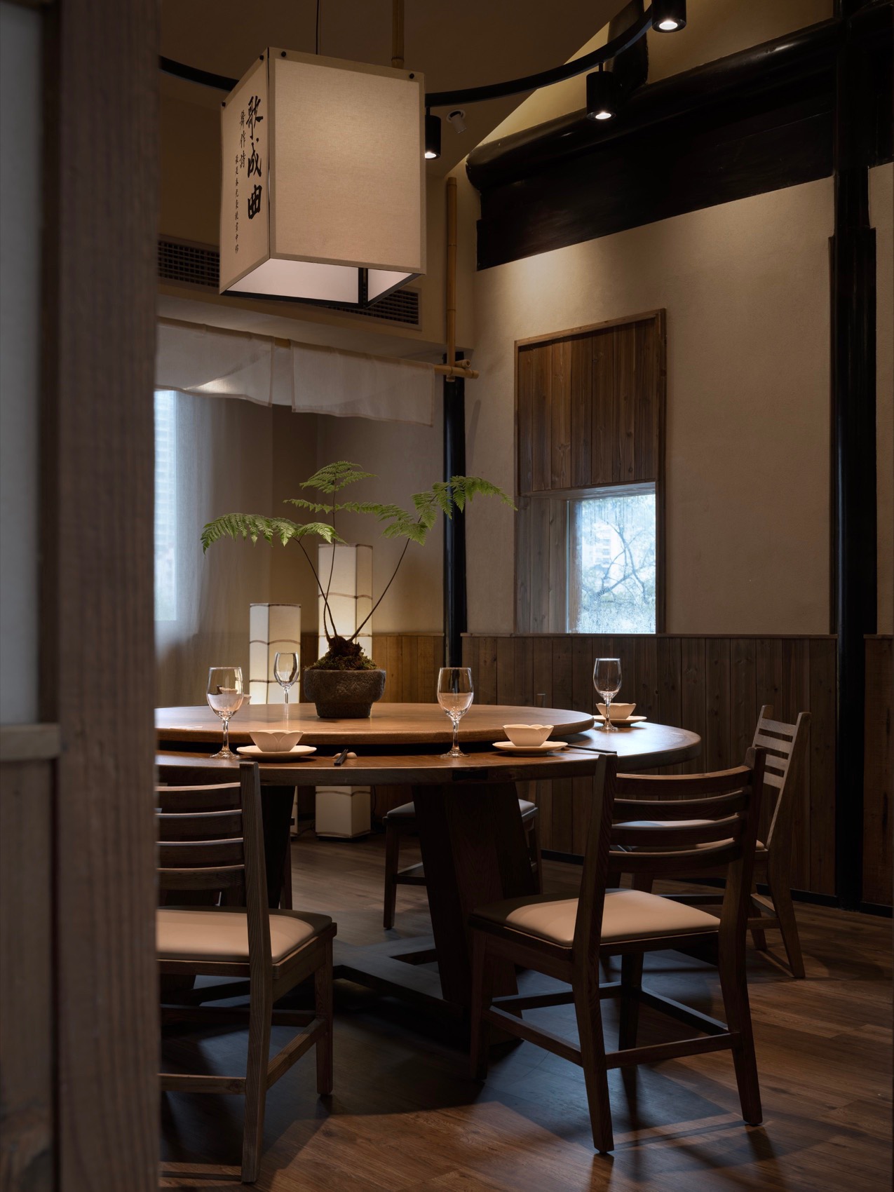 Miss Chow’s Time by OYTT Design - 谷德设计网