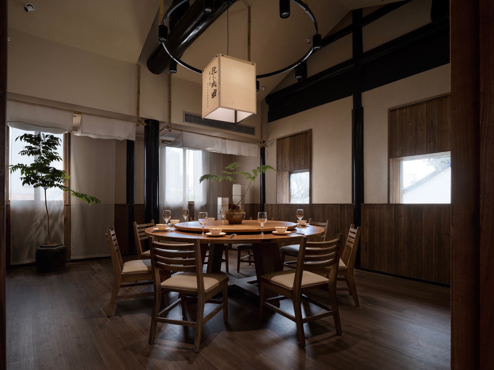 Miss Chow’s Time by OYTT Design - 谷德设计网