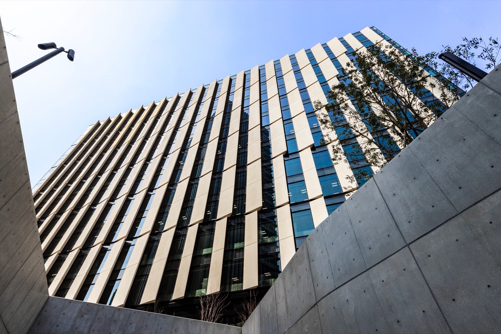 JR Meguro MARC Building by Nikken Sekkei Ltd - 谷德设计网