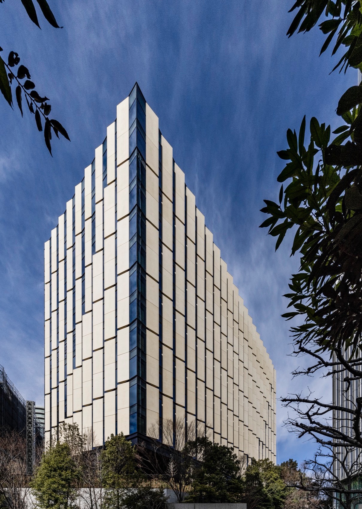 JR Meguro MARC Building by Nikken Sekkei Ltd - 谷德设计网