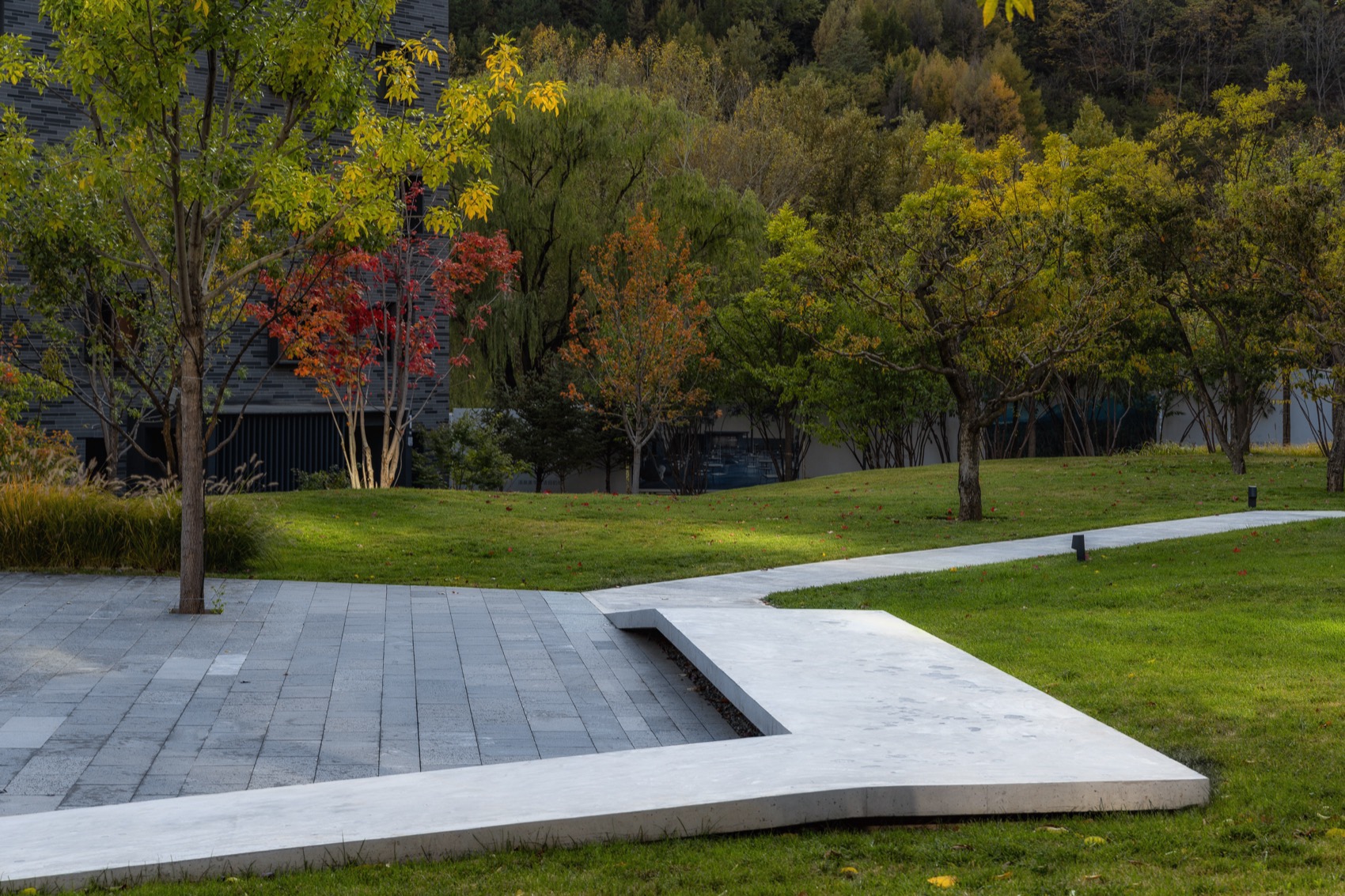 The first phase of the Aranya Wuling Mountain Community Landscape by Z ...
