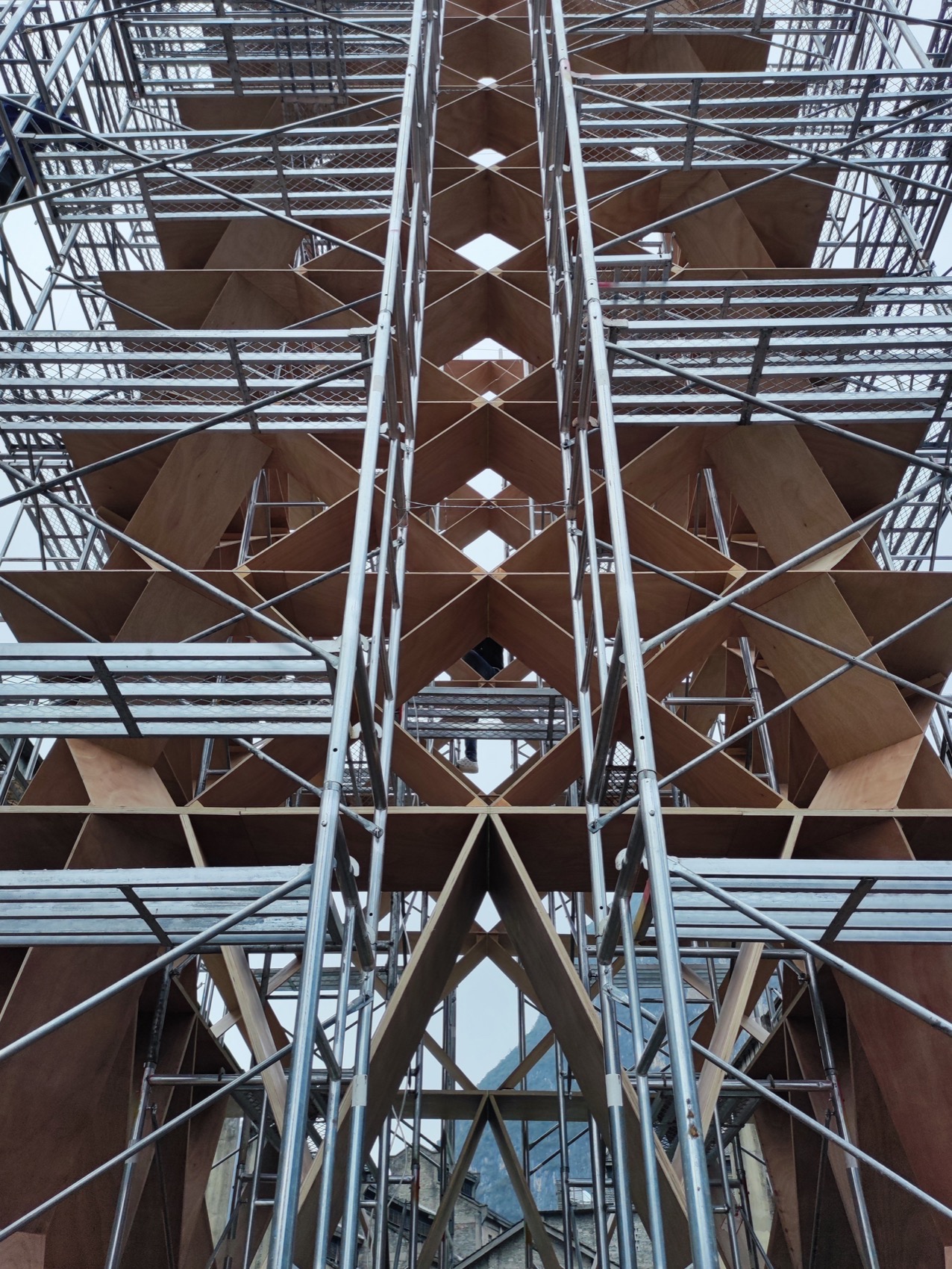 Wood Lace Tower by FCJZ - 谷德设计网