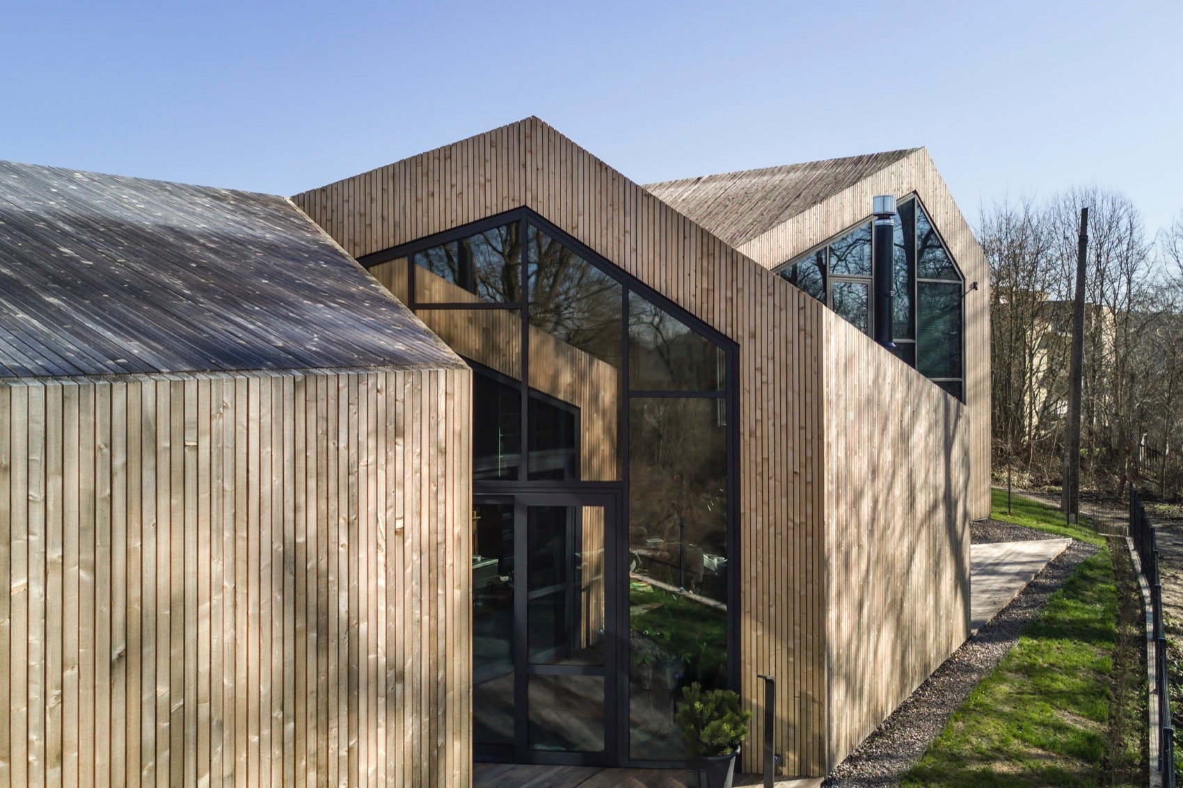 Residential house in Vilnius by Architectural Bureau G.Natkevicius ...