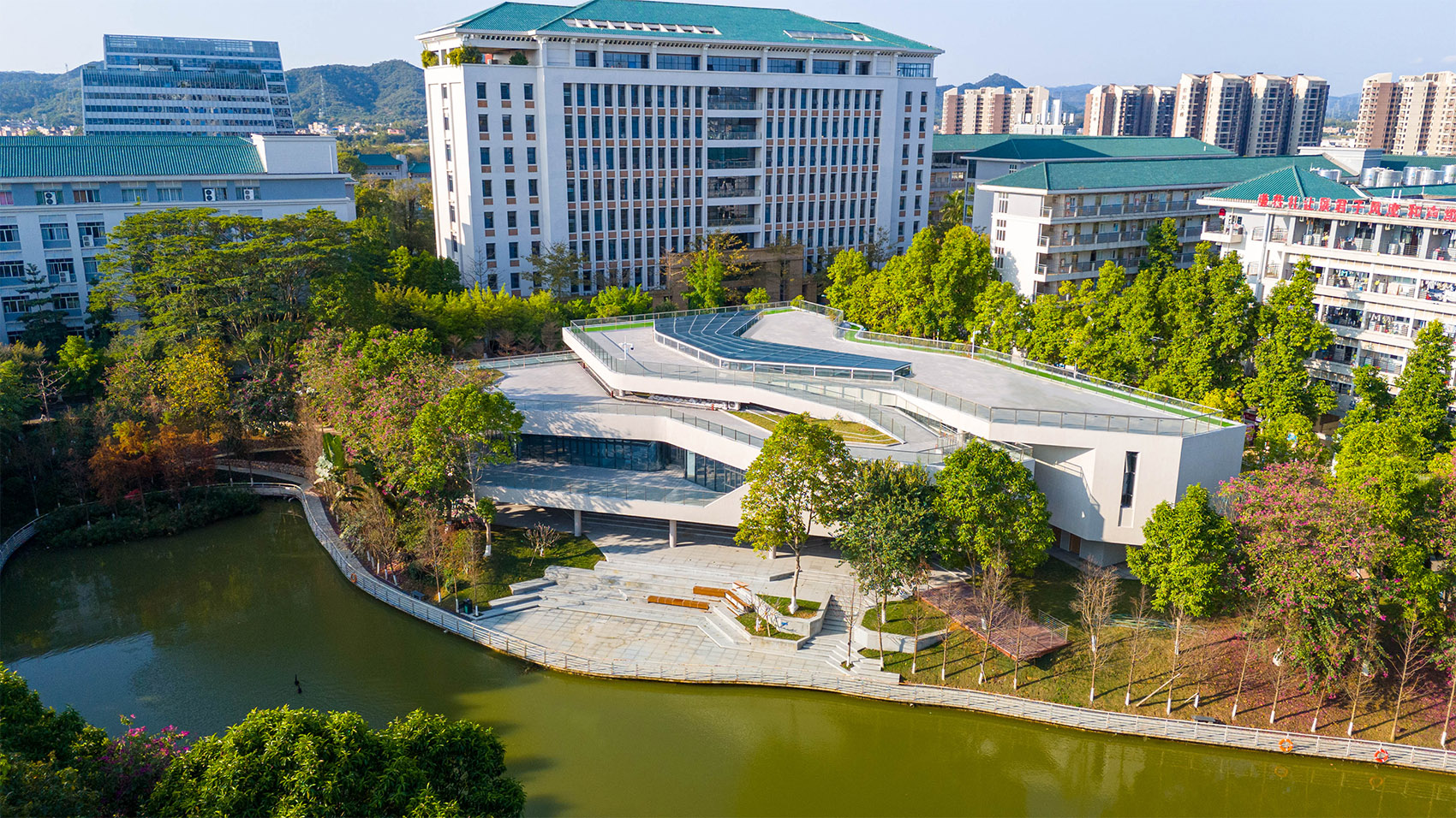 Creative Practice of the Student Activity Center of Huaxia Vocational College by The Research ...