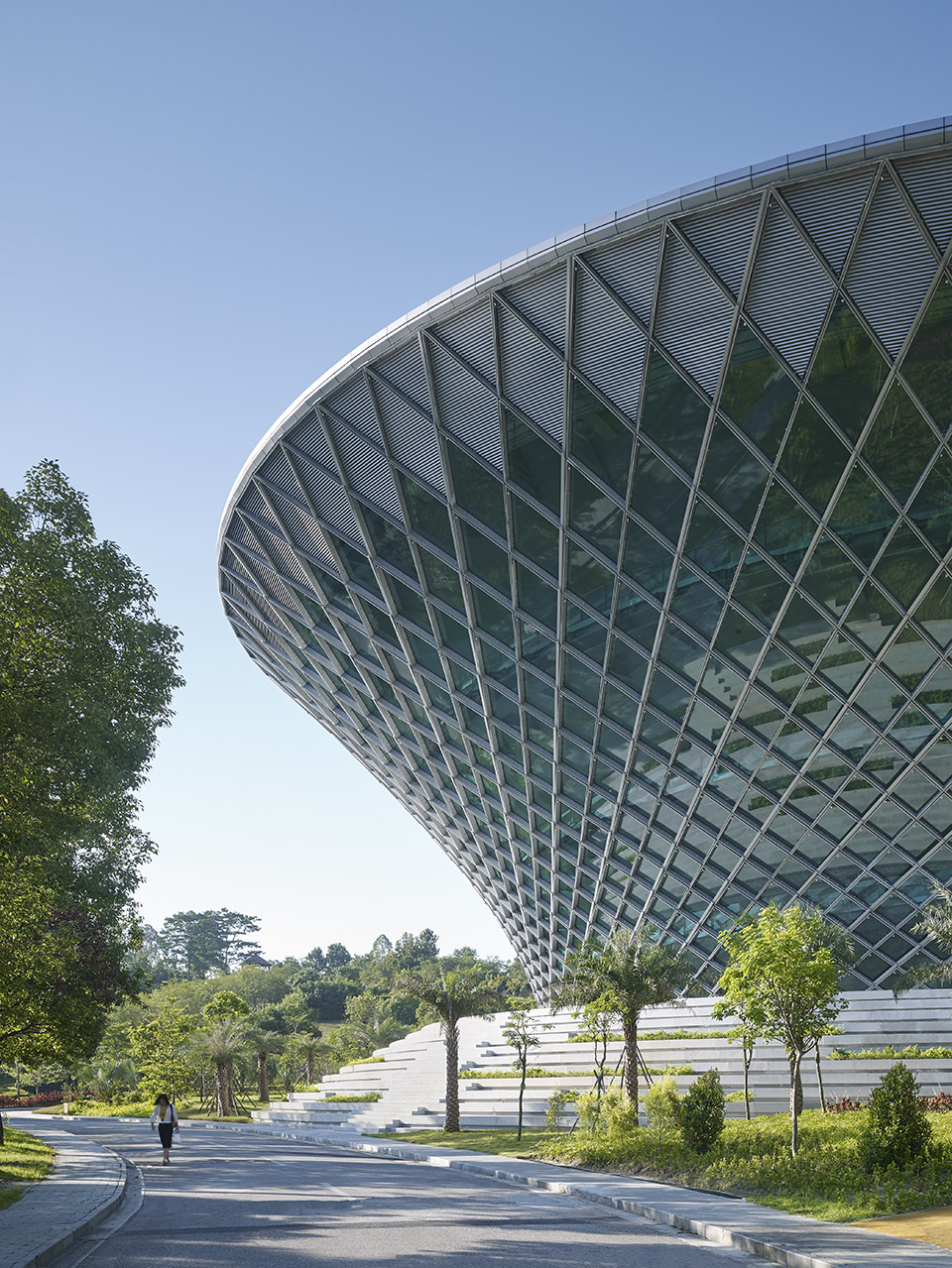 Display Center at China Mobile’s South Base, Guangzhou by gmp - 谷德设计网