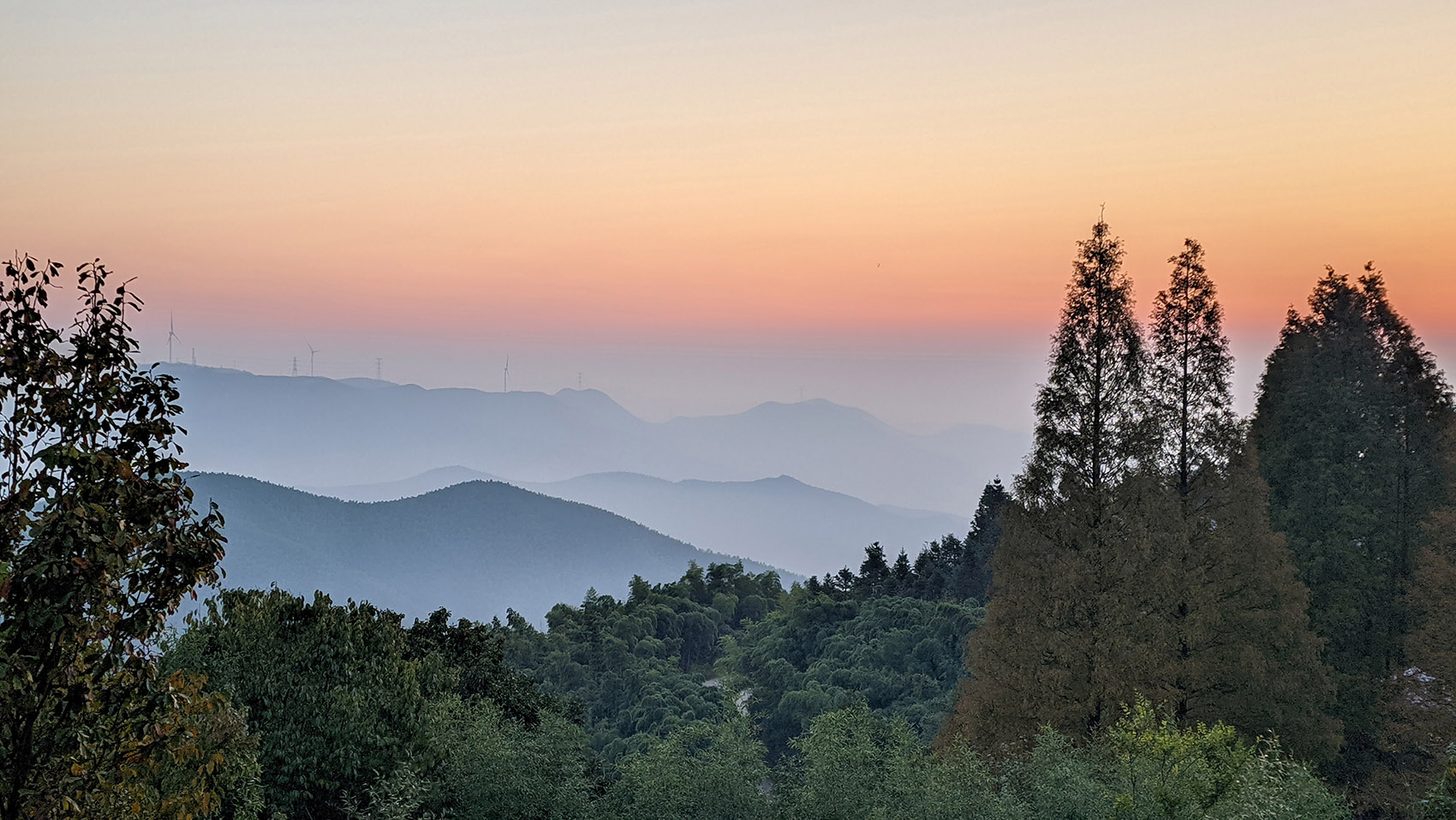 Refuge Moganshan, China by Studio Ininches - 谷德设计网