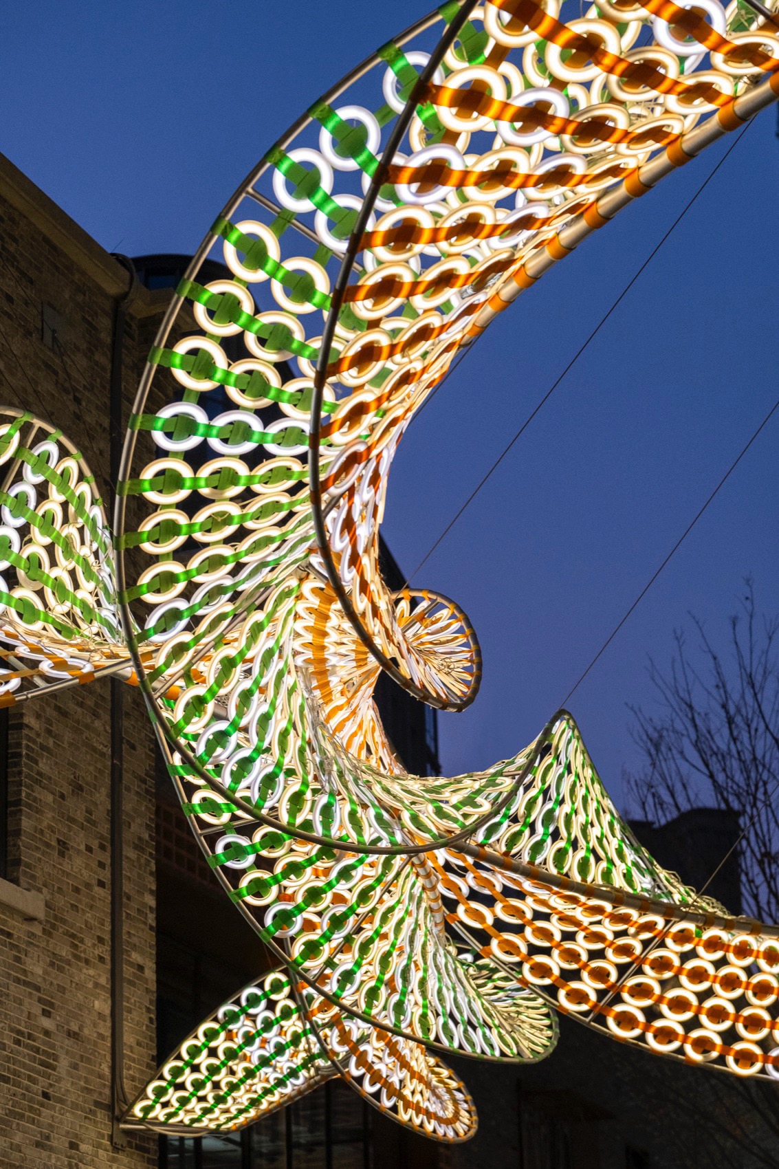 A weaving double helix in Shanghai Shikumen by HCCH Studio - 谷德设计网
