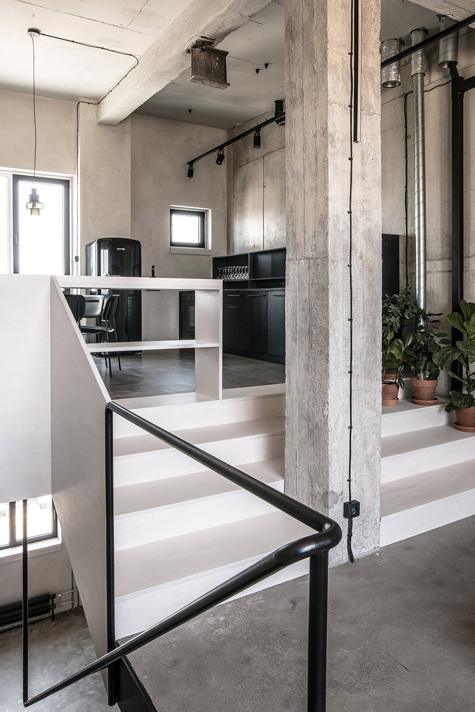 Mlynica loft apartment by Juraj Hubinský & Kuklica Smerek Architekti ...