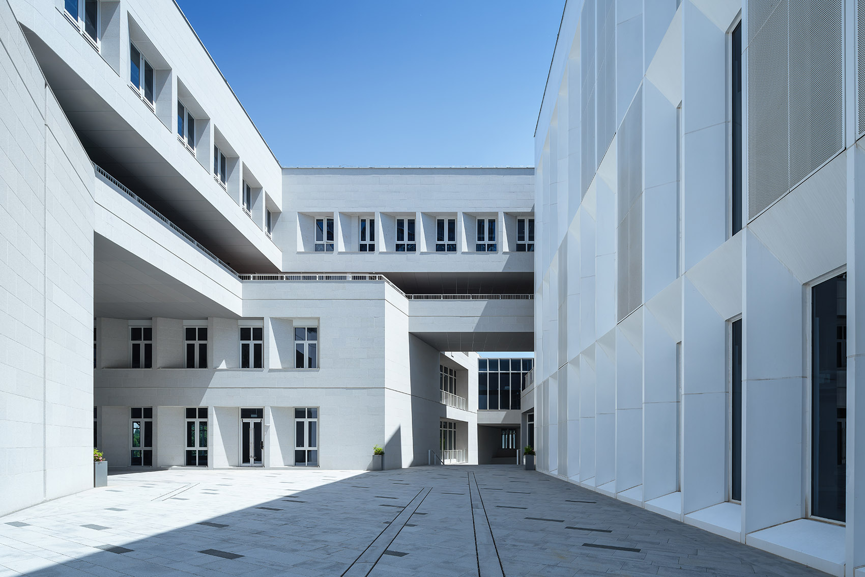 Renovation of Changfeng Guosheng Center, China by Lacime Architects - 谷德设计网