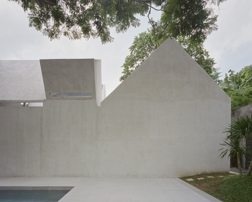 FR House by CAZA - 谷德设计网