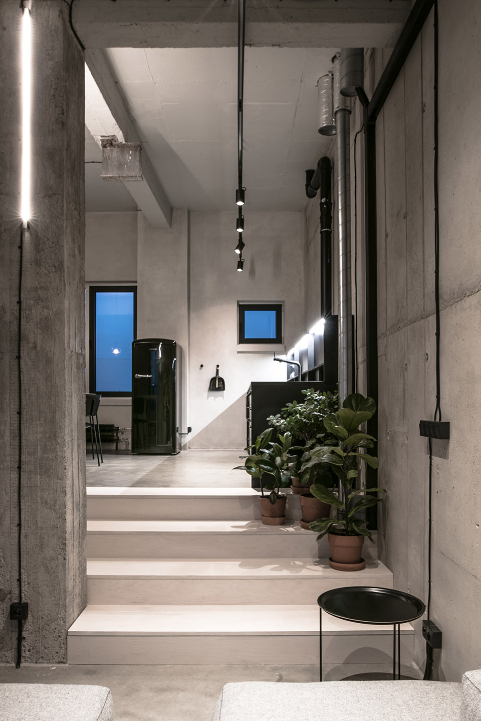 Mlynica loft apartment by Juraj Hubinský & Kuklica Smerek Architekti ...
