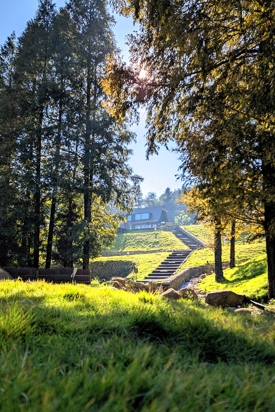 Refuge Moganshan, China by Studio Ininches - 谷德设计网